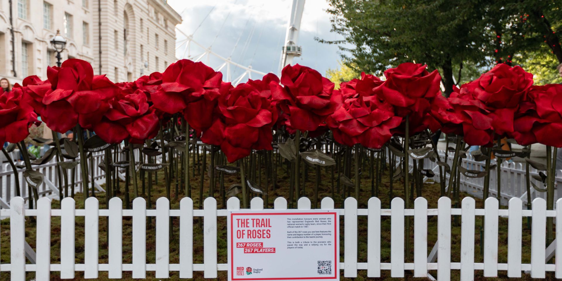 The London Eye celebrates England's Red Roses 2025